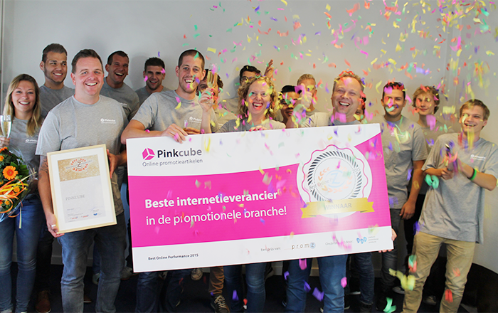 Over Pinkcube | Pinkcube